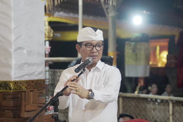 Karya Ngenteg Linggih Pura Sedan Penyarikan, Banjar Cepaka, Dalung ...