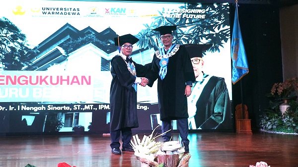 I Nengah Sinarta Lahir Sebagai Profesor ke 14, Dikukuhkan Sebagai Guru ...